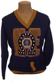 ΩΨΦ - Custom Chenille Patch Sweater – Que Essentials